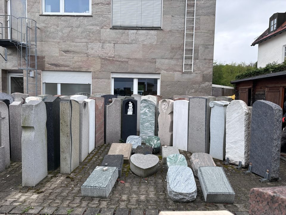Spannende Wer Kauft Gebrauchte Grabsteine Fotos